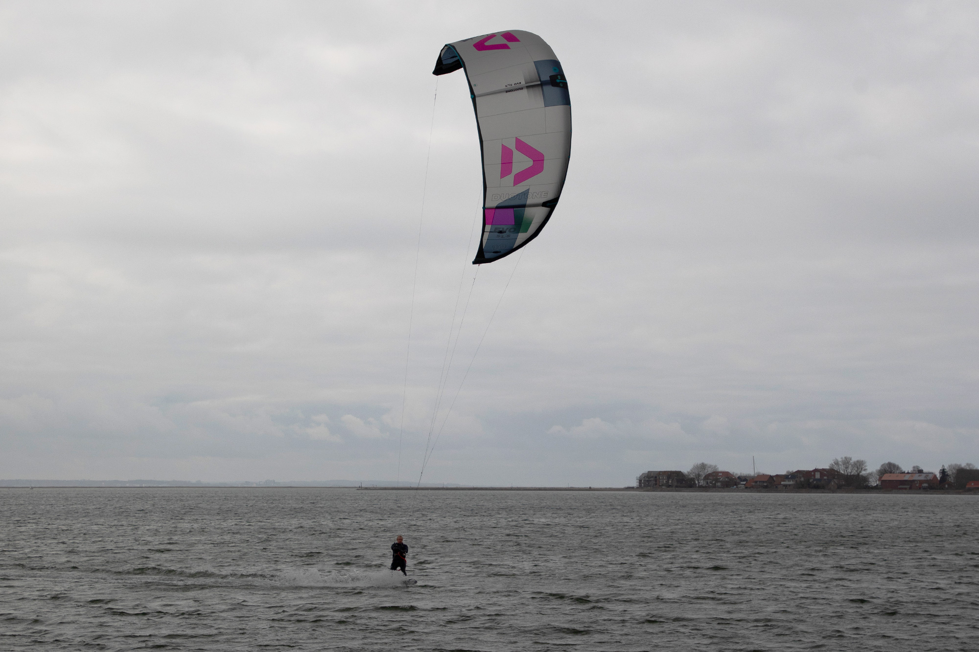 Evo auf Steroide: Duotone Evo SLS – KITE Magazin